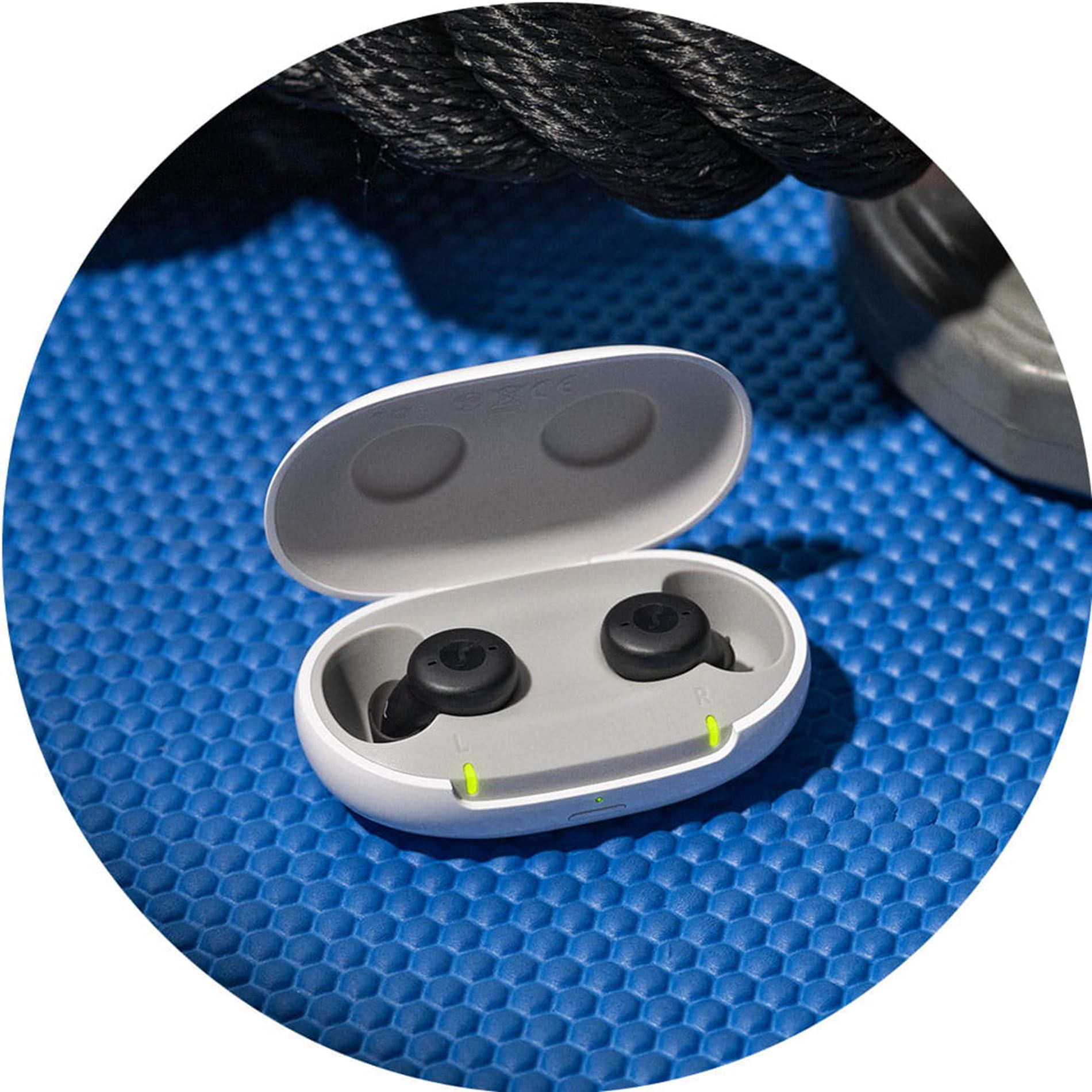 Signia Active Pro IX – Hearing aid earbuds | Signia